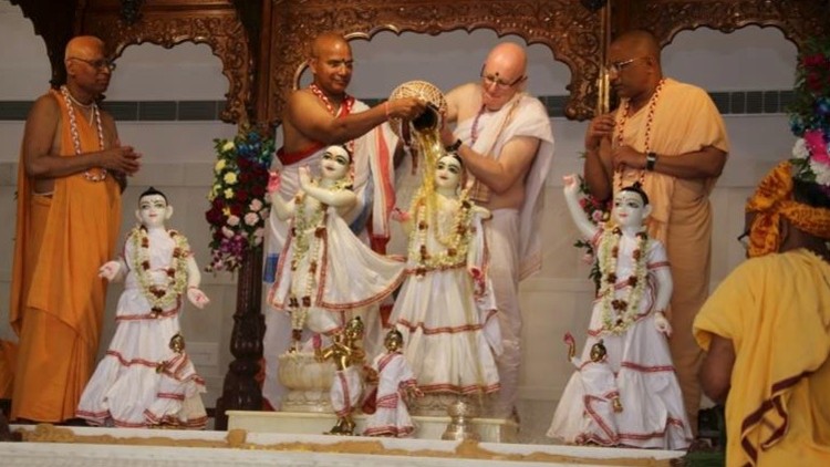 Inaugurado Segundo Maior Templo da ISKCON no Mundo | Volta ao Supremo ...